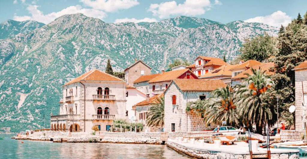 18 Beautiful Vacation Destinations That Most Tourists Don't Know About