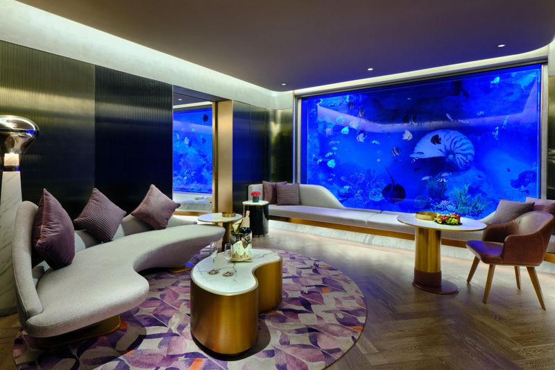 12 AMAZING Underwater Hotel Rooms For A Night Beneath The Waves