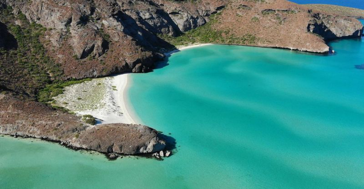 9 Mexican Beaches Safe For Tourists — Plus 5 Hidden Coastal Gems You'll ...